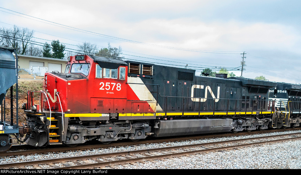CN 2578
